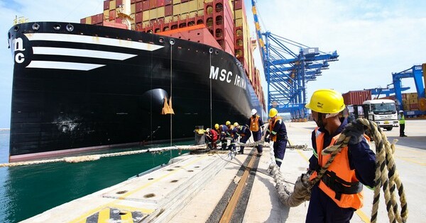World's largest container ship MSC IRINA makes historic debut at ...