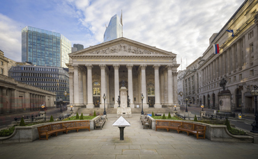 Bank of England meets expectations with 25bps hike