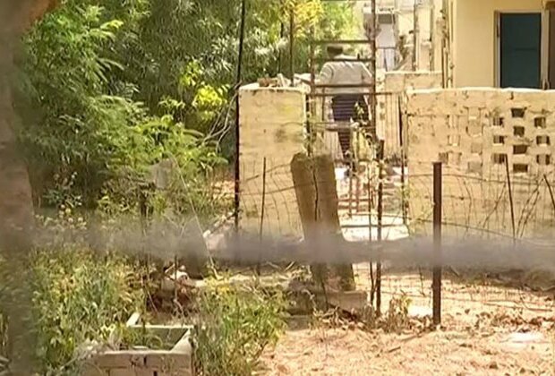 Leopard enters house in Jaipur colony, trapping family of five inside ...