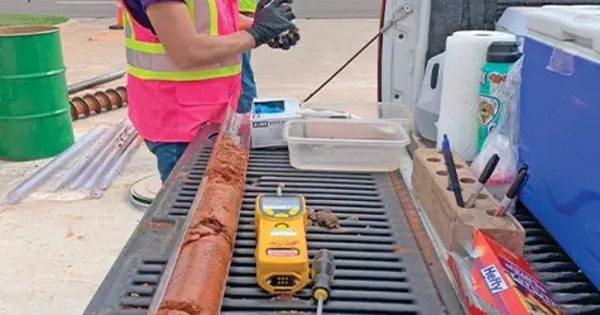 Simplifying auger sampling with Geoprobe's 4.25 HAS continuous sampler