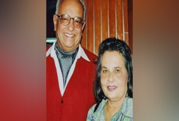 Uttarakhand: Writer Hugh Gantzer presented Padma Shri in person