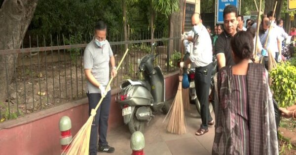 Ministry of Civil Aviation organises 'Shramdaan' event under Swachhata ...