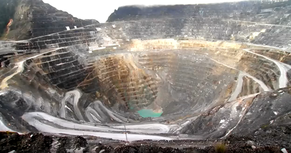 Freeport expects lower Q2 sales due to Indonesian export license delays