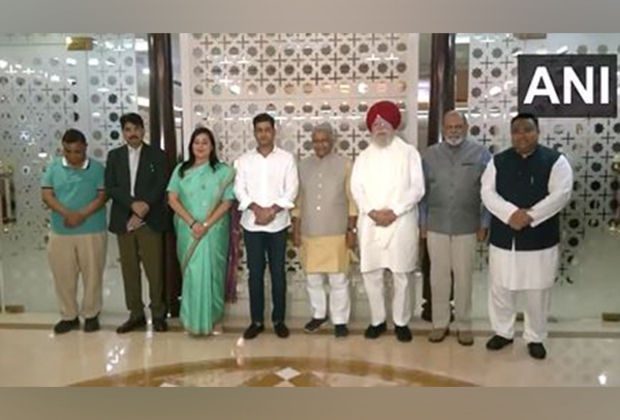 All-party delegation led by Shrikant Shinde set to leave for UAE to ...