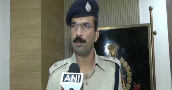 Delhi Police bust cyber fraud gang, arrest seven persons