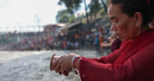 Asia Album: Father's Day celebrated in Nepal