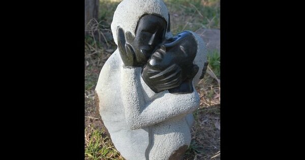 (Hello Africa) Zimbabwean sculptors find voice in stone carving