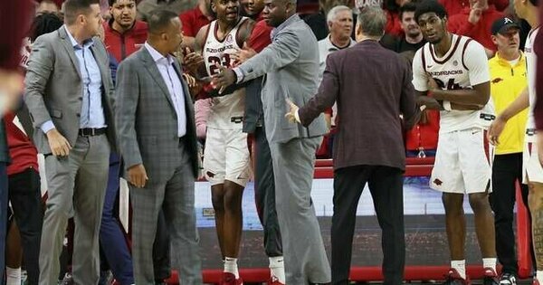 Mired in mid-major struggles, No. 21 Arkansas meets Jackson State