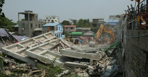 (SpotNews)MYANMAR-MANDALAY-EARTHQUAKE-RESCUE