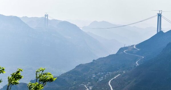 Young engineers become tech backbone of world's highest bridge