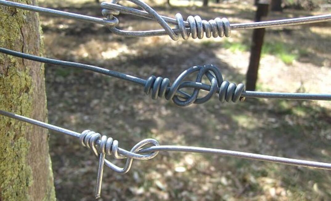 Neat knots for electric fences