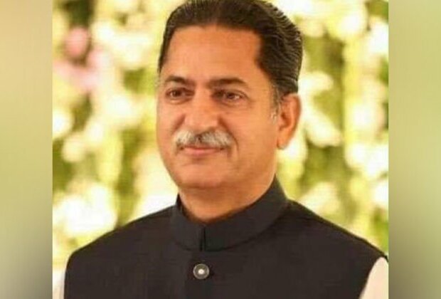 Pakistan: PML-N leader says put government in jail if Imran Khan is to ...