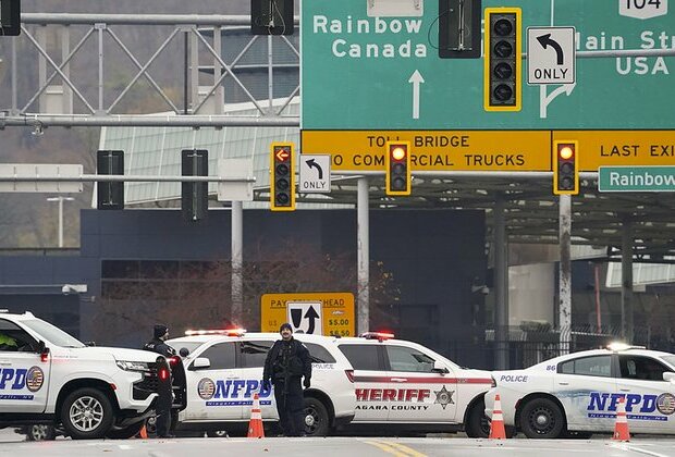Suspected terrorist attack hits US-Canada border crossing media