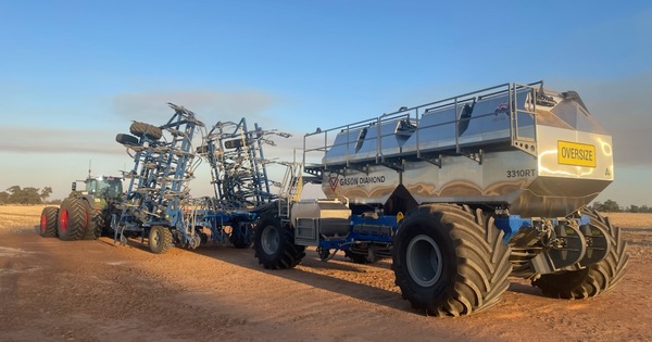 Diamond series Gason carts feature stainless bins