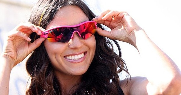 Meta teams up with Oakley for launch of AI-powered smart glasses
