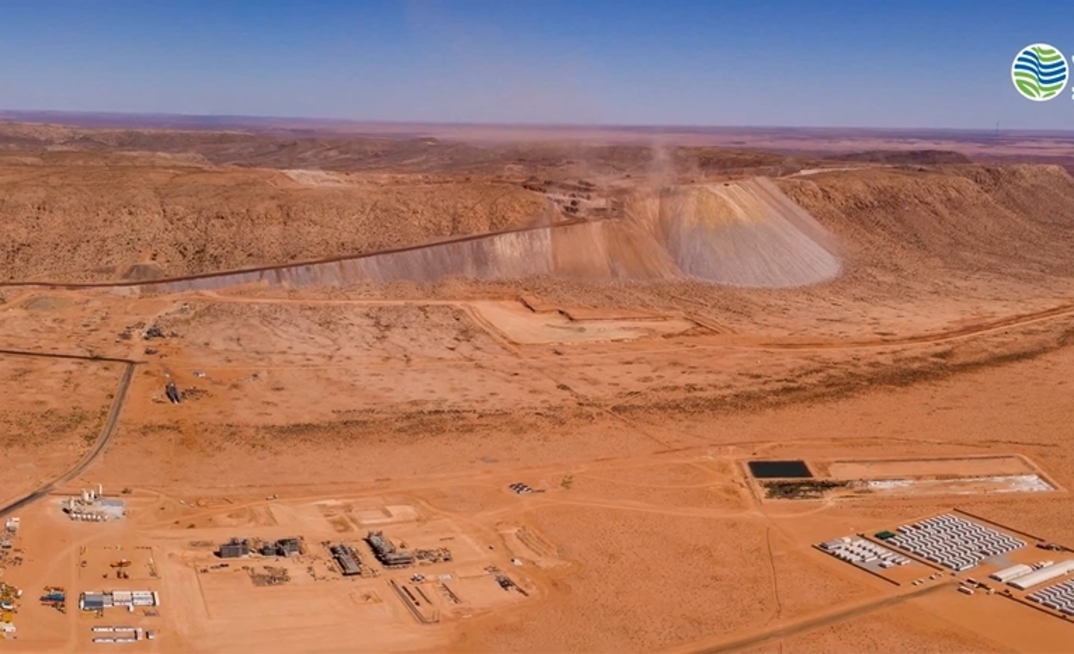 Ore handling system gets rolling at Gamsberg