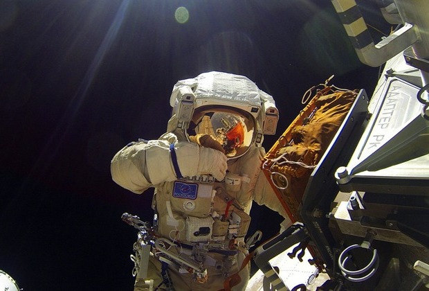 Space drugs: how to cure people in zero gravity?