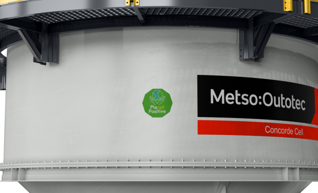 Concorde flying into Australian nickel operation