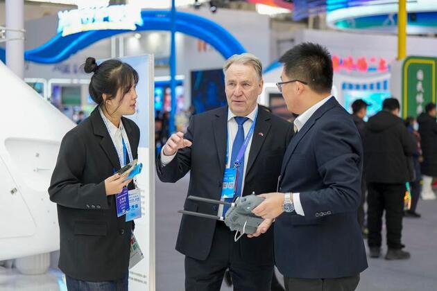 Harbin holds first ice and snow expo for global industry