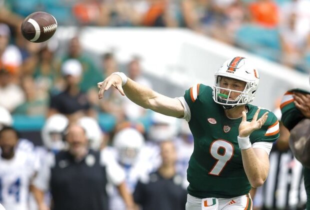 Miami QB Tyler Van Dyke (shoulder) exits vs. Duke
