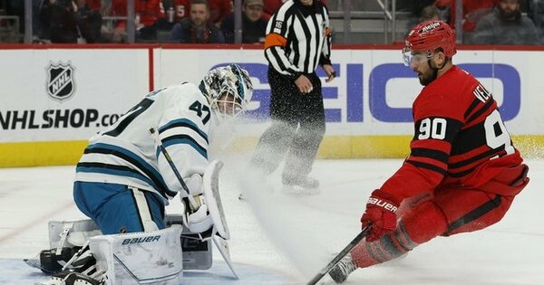 Andrew Copp carries Red Wings past Sharks in OT