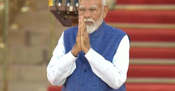 PM-designate Narendra Modi arrives for oath-taking ceremony at Rashtrapati Bhavan