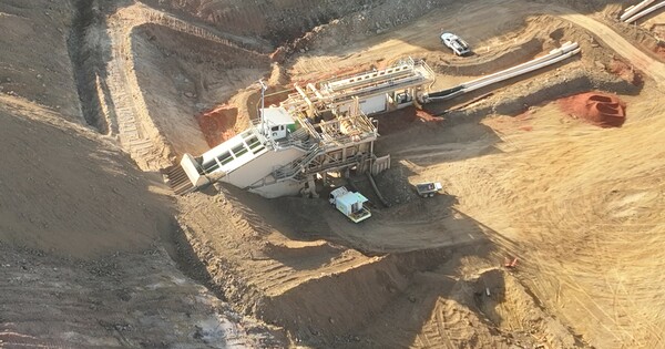 TC Zelia road closures force tools down at Thunderbird