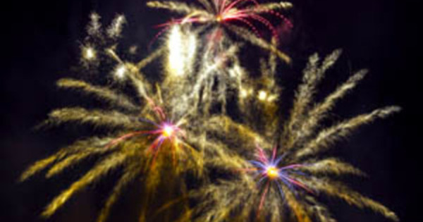 It was complete chaos ? survivor describes deadly India fireworks display