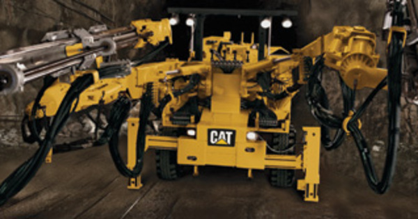 Cat reports record profits
