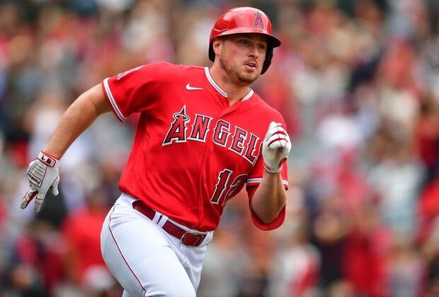 Angels place OF Hunter Renfroe on paternity list