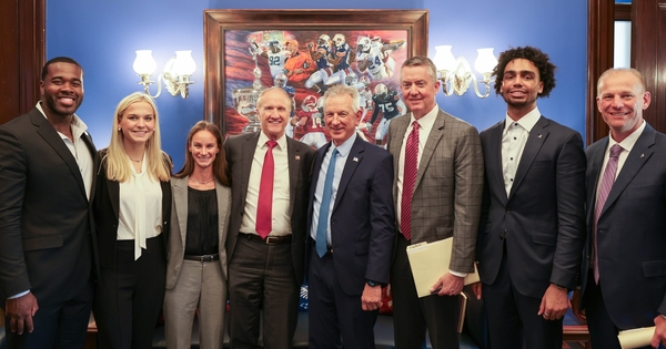 LOOK- Tuberville meets with Kalen DeBoer, Greg Byrne, President Stuart ...