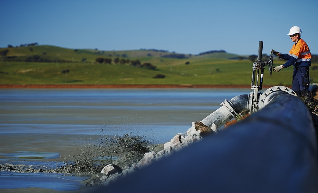 Newcrest halts Cadia after tailings dam breach