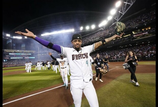 MLB roundup: D-backs complete sweep of Dodgers
