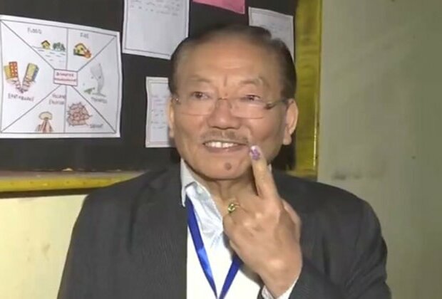 Former Sikkim CM Pawan Chamling casts his vote in Namchi