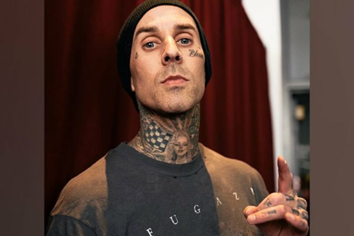 Travis Barker undergoes hand surgery