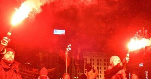 Ukrainian nationalists commemorate WWII Nazi collaborator (VIDEOS)