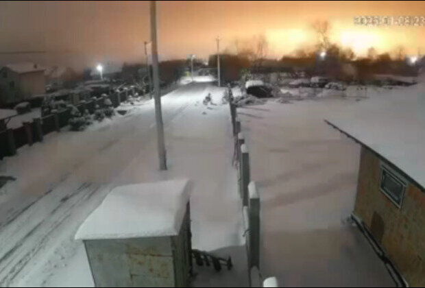 Suspected Oreshnik missile strike in western Ukraine (VIDEO)