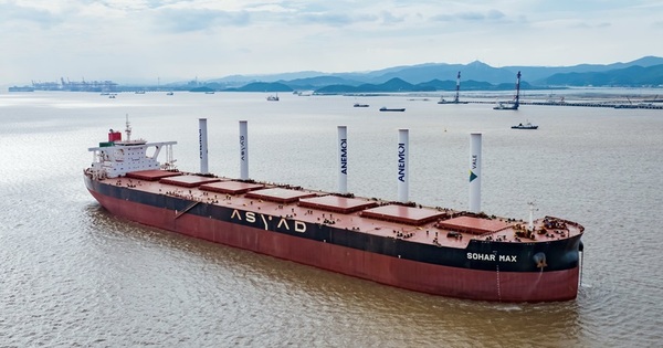 Vale tests wind energy on world's largest ore carrier