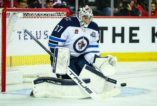 Jets G Connor Hellebuyck (knee) out 4-6 weeks
