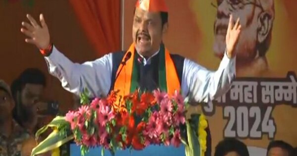 "Earlier, it took at least eight days...": Fadnavis praises PM Modi for ...