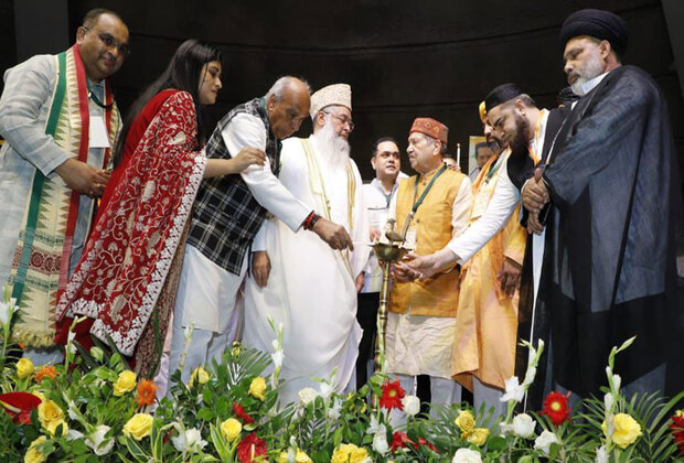 Muslim Rashtriya Manch's All India Muslim Maha Sammelan marks historic ...