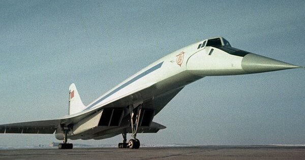 Why did the Soviet supersonic passenger airplane stop flying