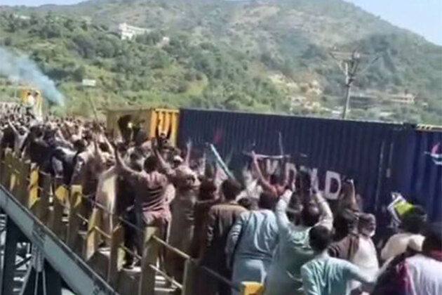 Protests sweep PoJK as march towards Muzaffarabad intensifies on fifth day