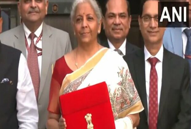 Budget 2025: Nirmala Sitharaman's saree honours Bihar's Madhubani ...