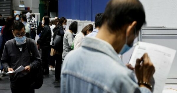 Chinese graduates are unemployed, lowering their ambitions: Report